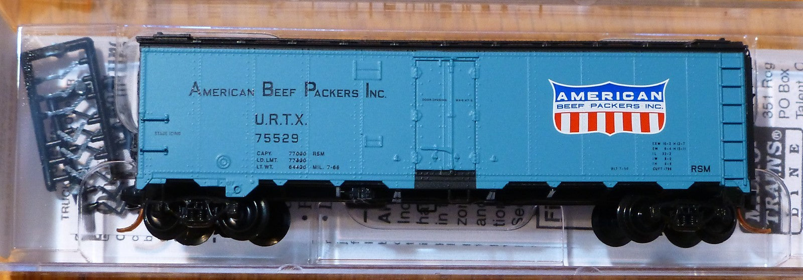 Micro-Trains Line #05900540 URTX American Beef Packers 40' Steel Ice R ...